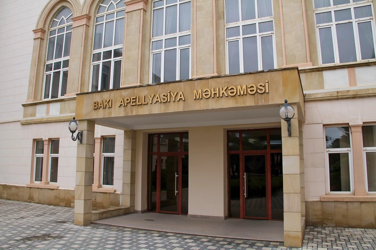 Осужденному вице-президенту французской компании сократили срок